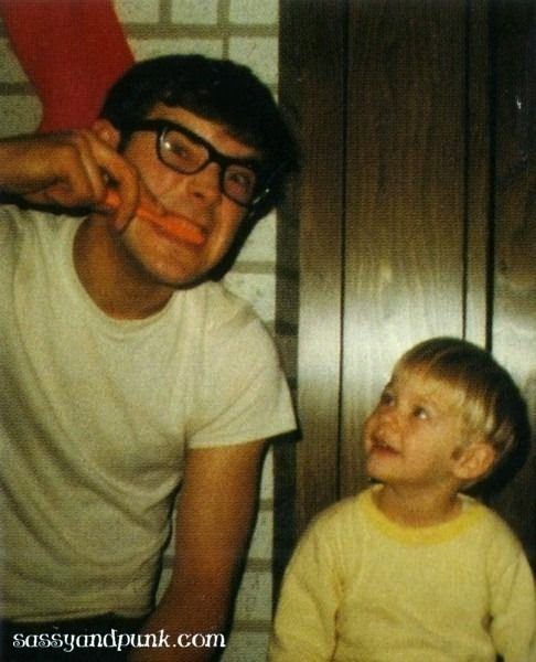 Rare Pictures of Kurt Cobain’s Family and His Childhood From the Late ...