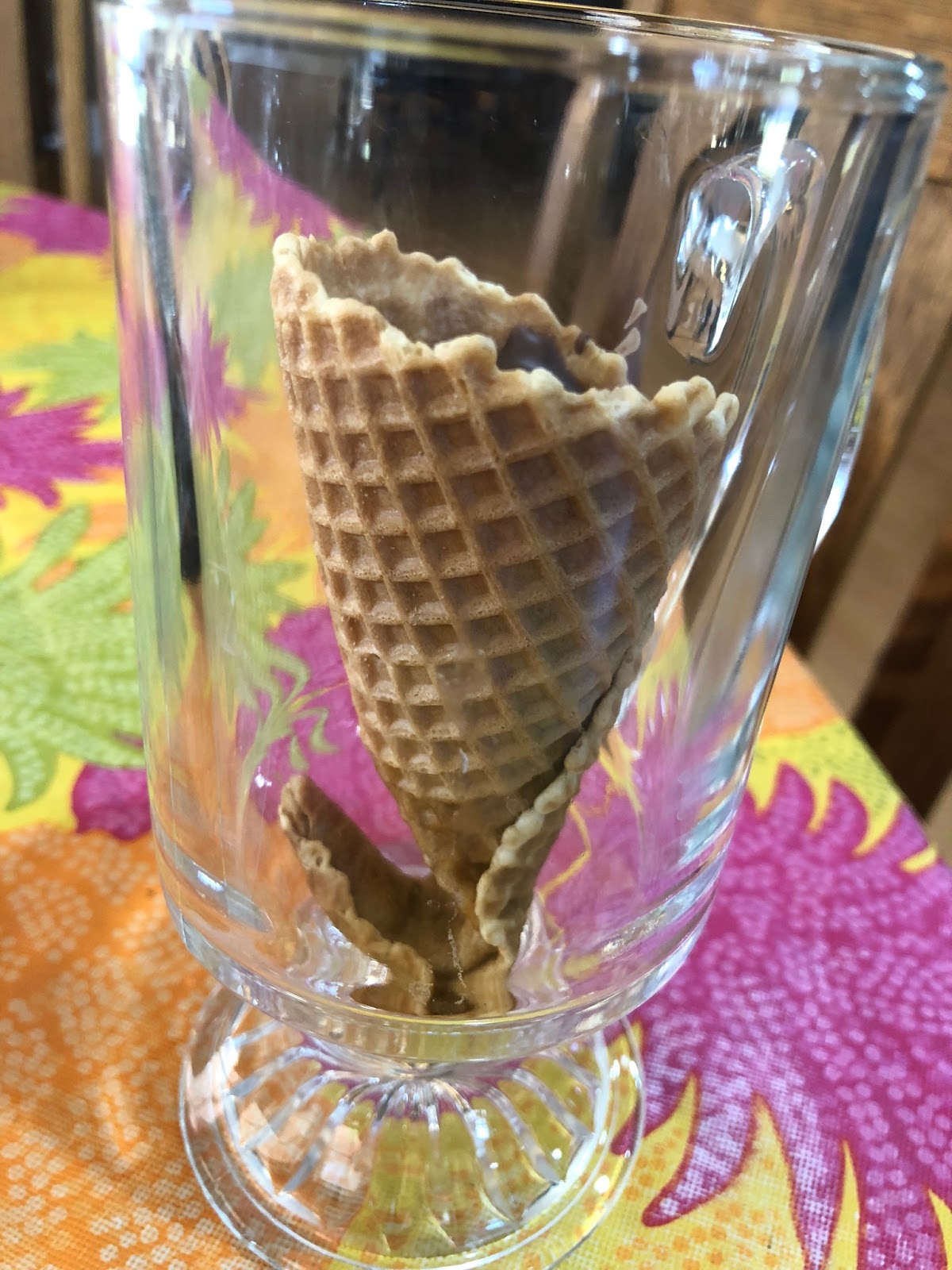 HollysHome Family Life: Autumn Candy Cornucopias Made from Ice Cream ...