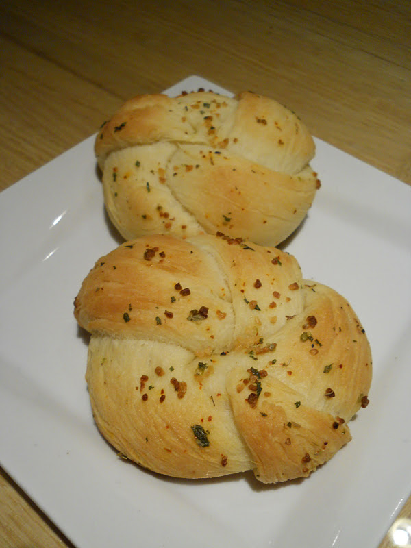 Eat cook and love: Noeuds de pain à l'ail