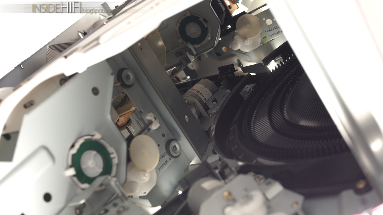 Inside Hi-Fi: Kenwood DPF-J9030