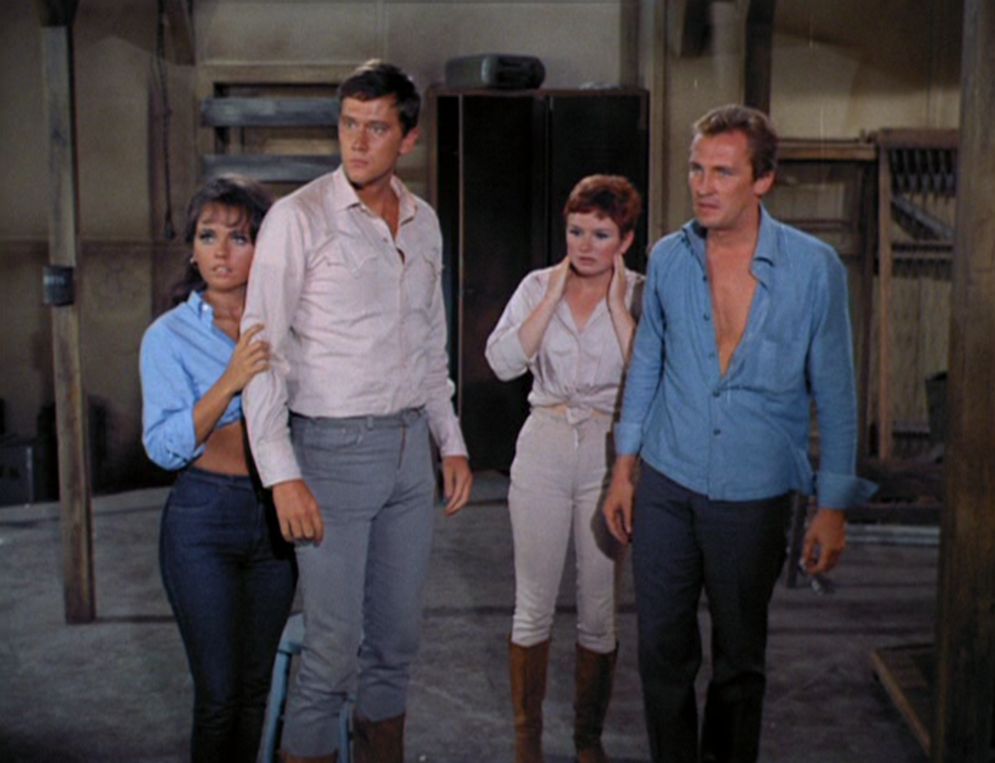 THE INVADERS: Episode 25: Dark Outpost - 10/24/67