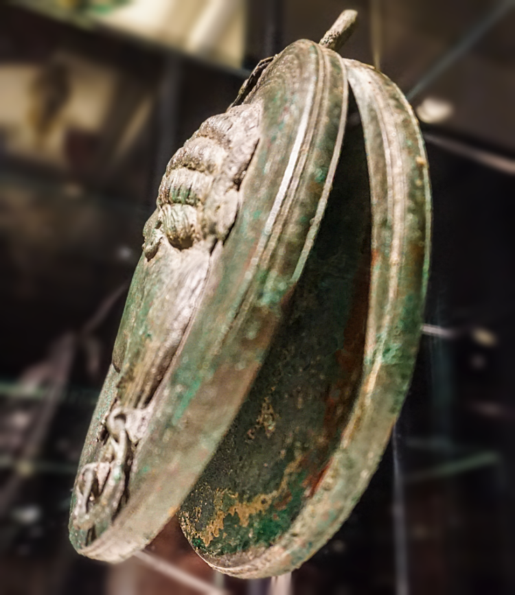 Gods and Foolish Grandeur: Reflections in bronze - Greek box mirrors ...