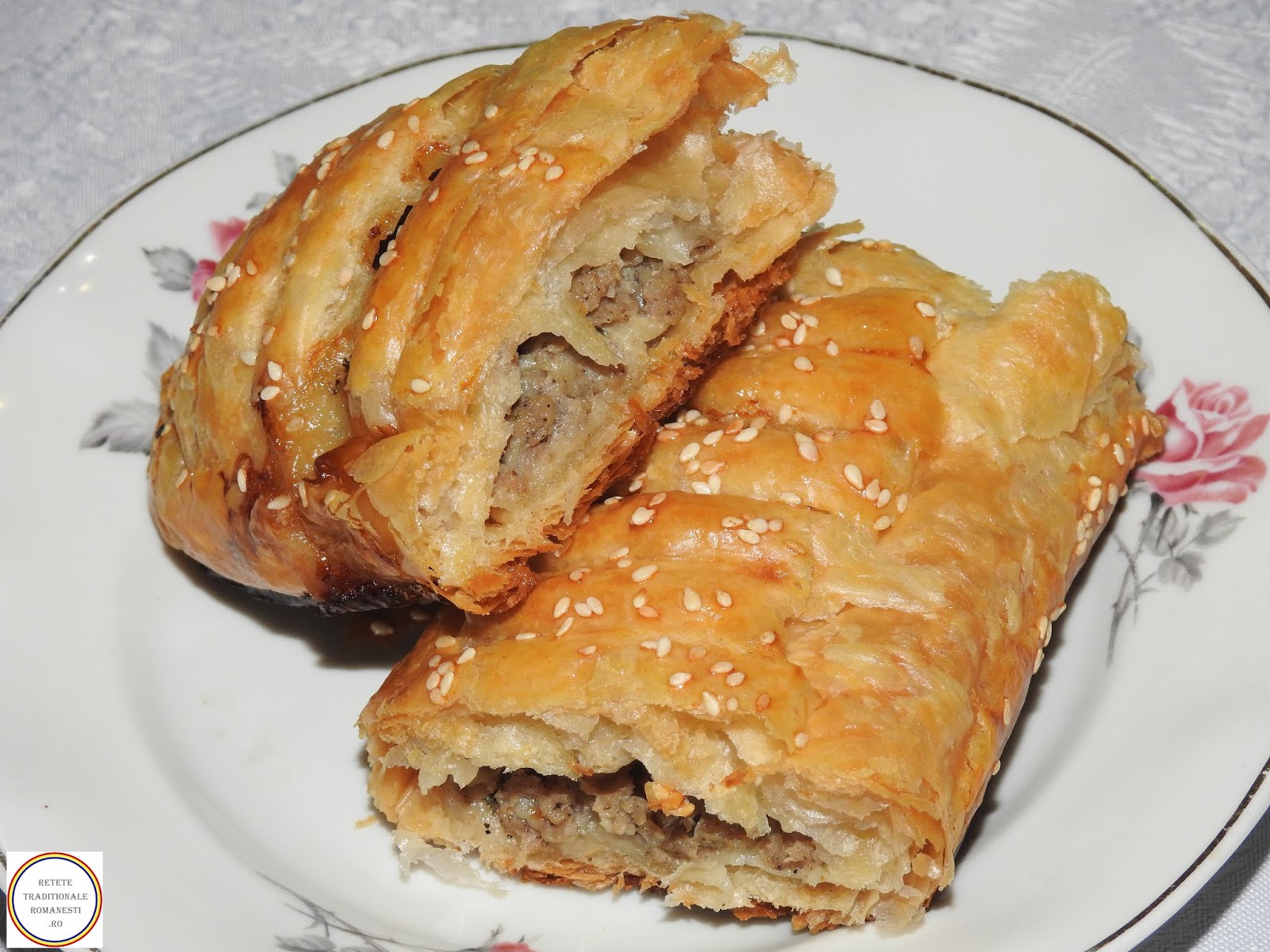 Foietaj cu carne tocata reteta | Retetetraditionaleromanesti.ro