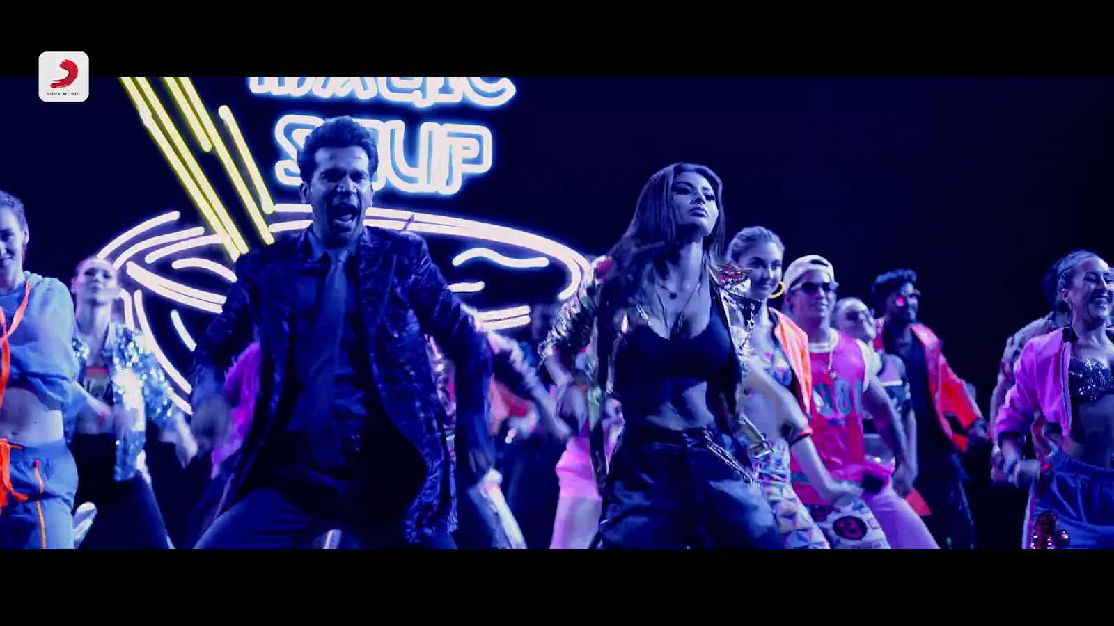 STARS INDIAN OF INDIAN TELEVISION: Mouni Roy looking stunning in The ...