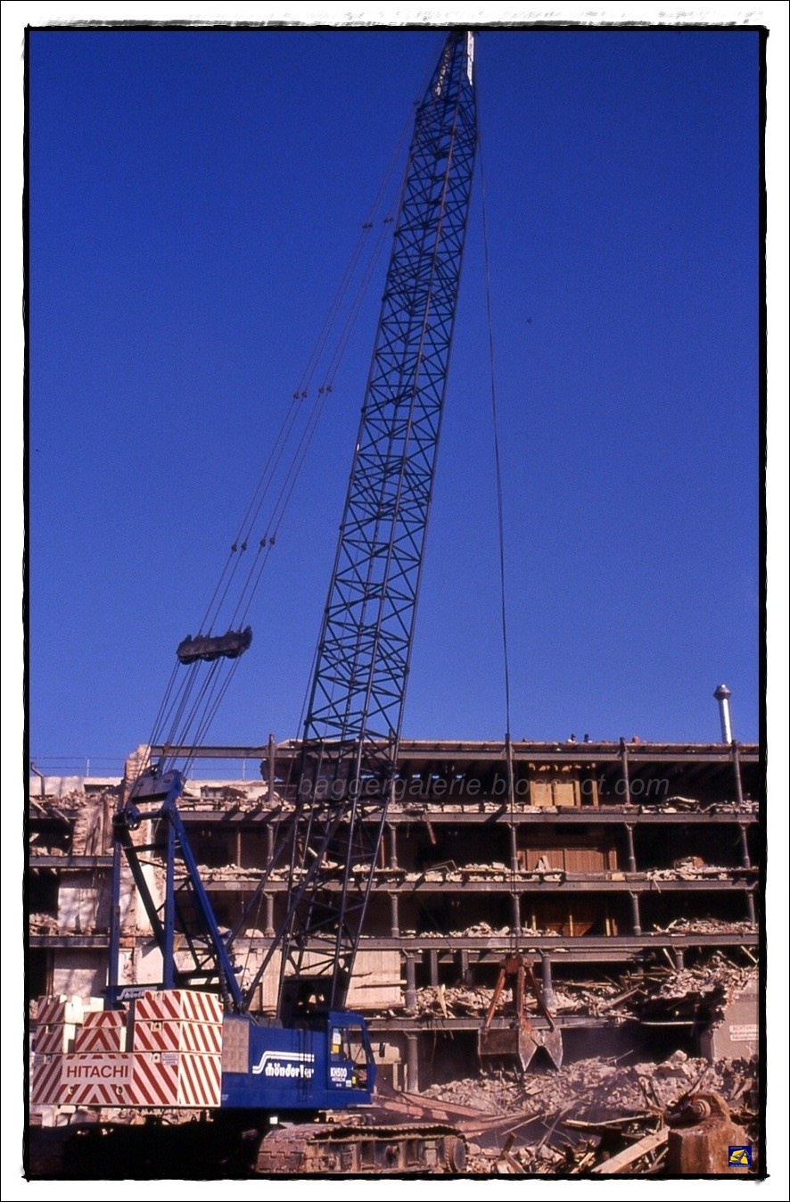 Bagger Galerie Construction Machines: HITACHI KH500 Raupenkran ...