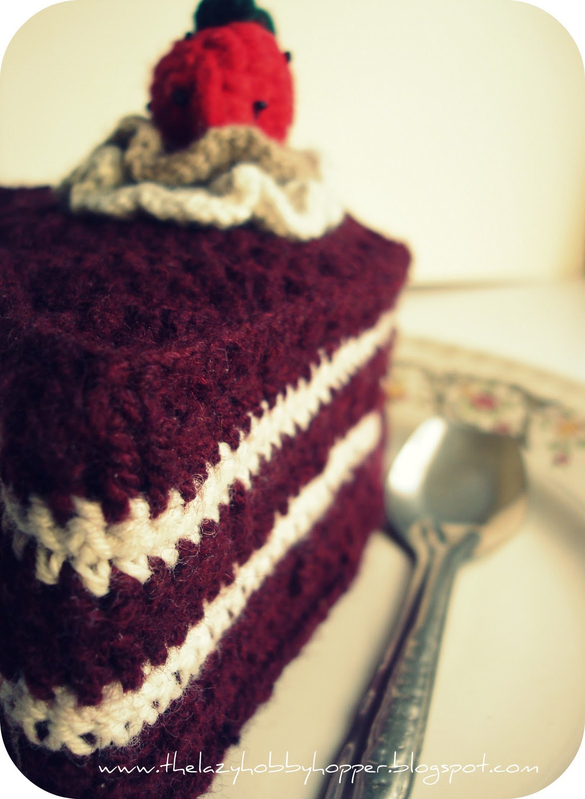 The Lazy Hobbyhopper: Crochet chocolate cake