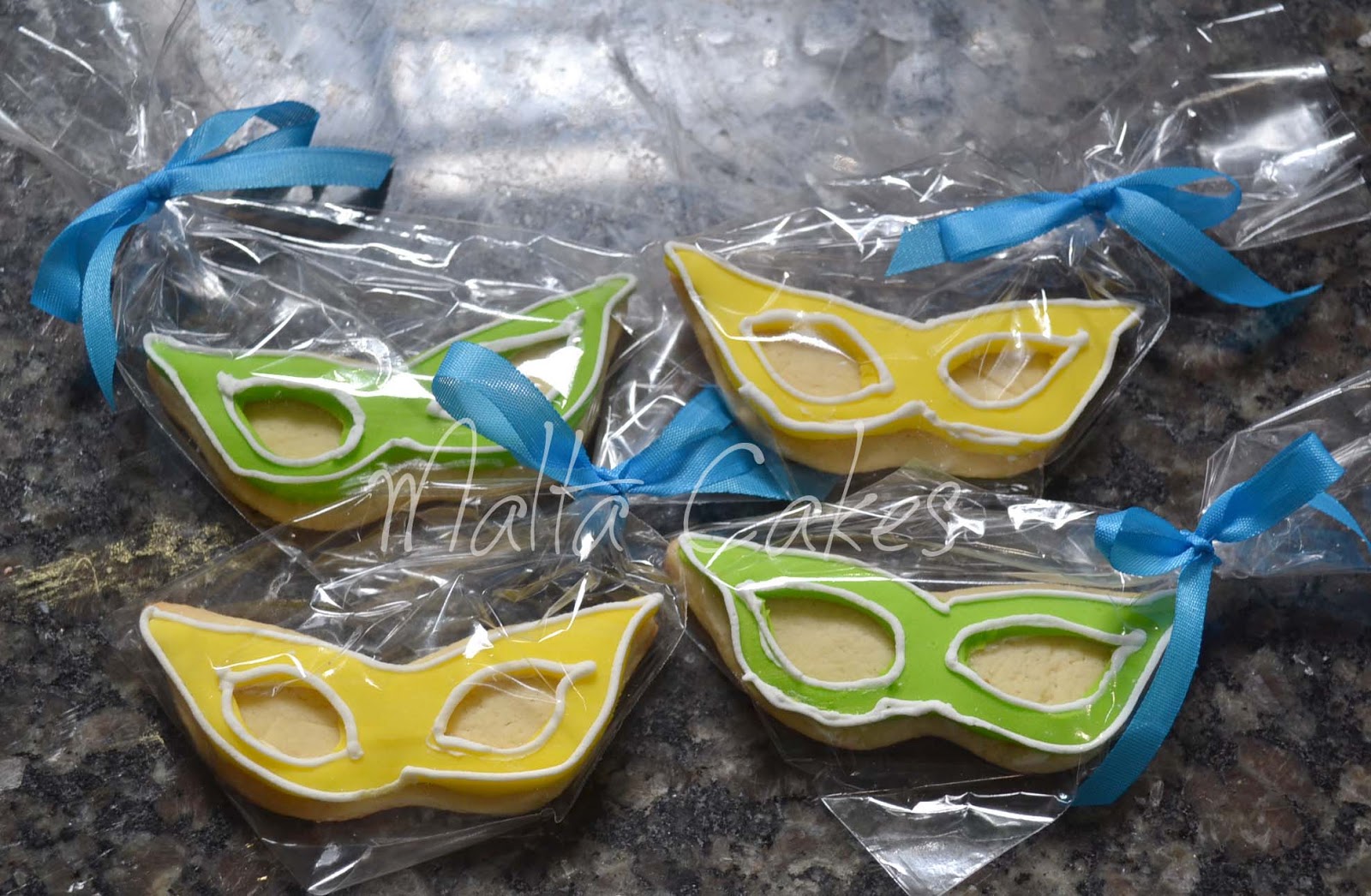 Malta Cakes: Biscoito mascaras