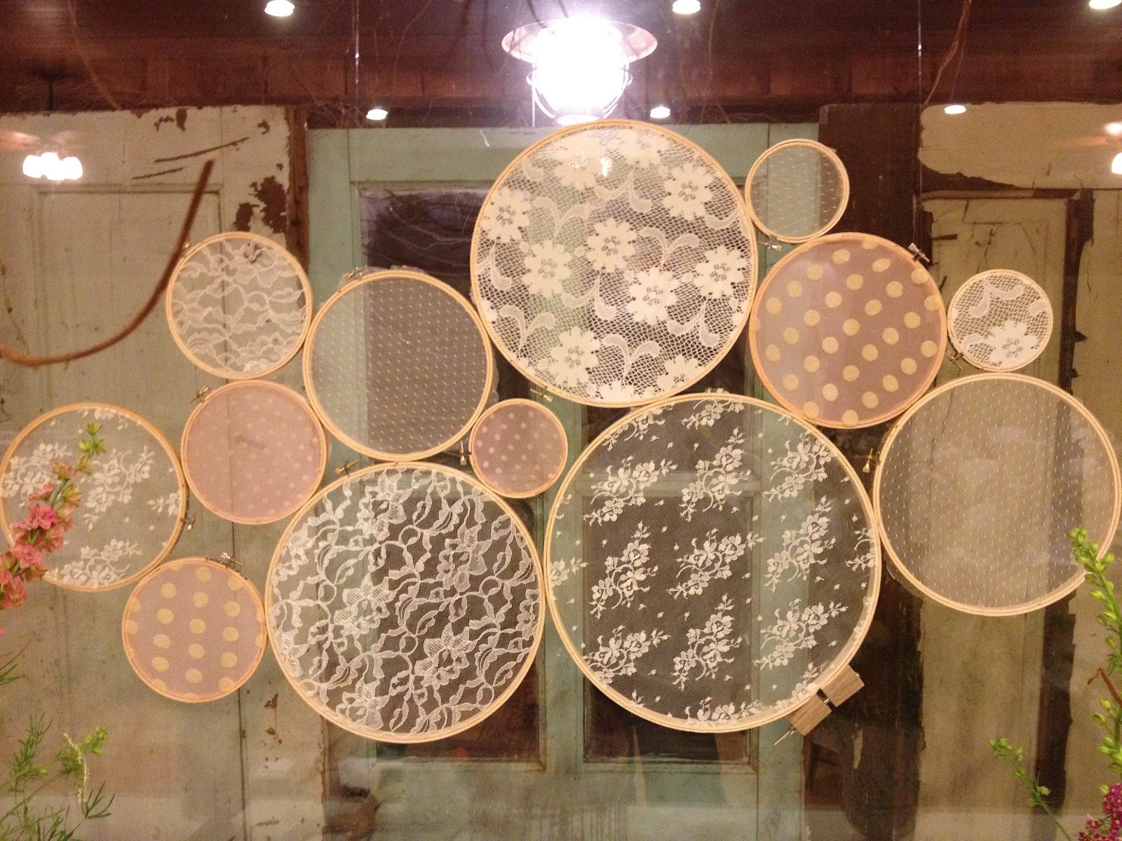 The Honey Pot: Lace Hoop Art {tutorial}