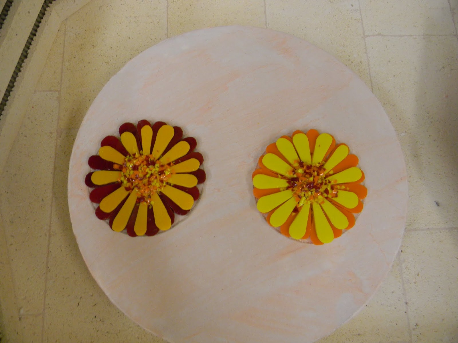 Lisa Vogt Art Adventure Blog: Gerber Daisy Dish How-to