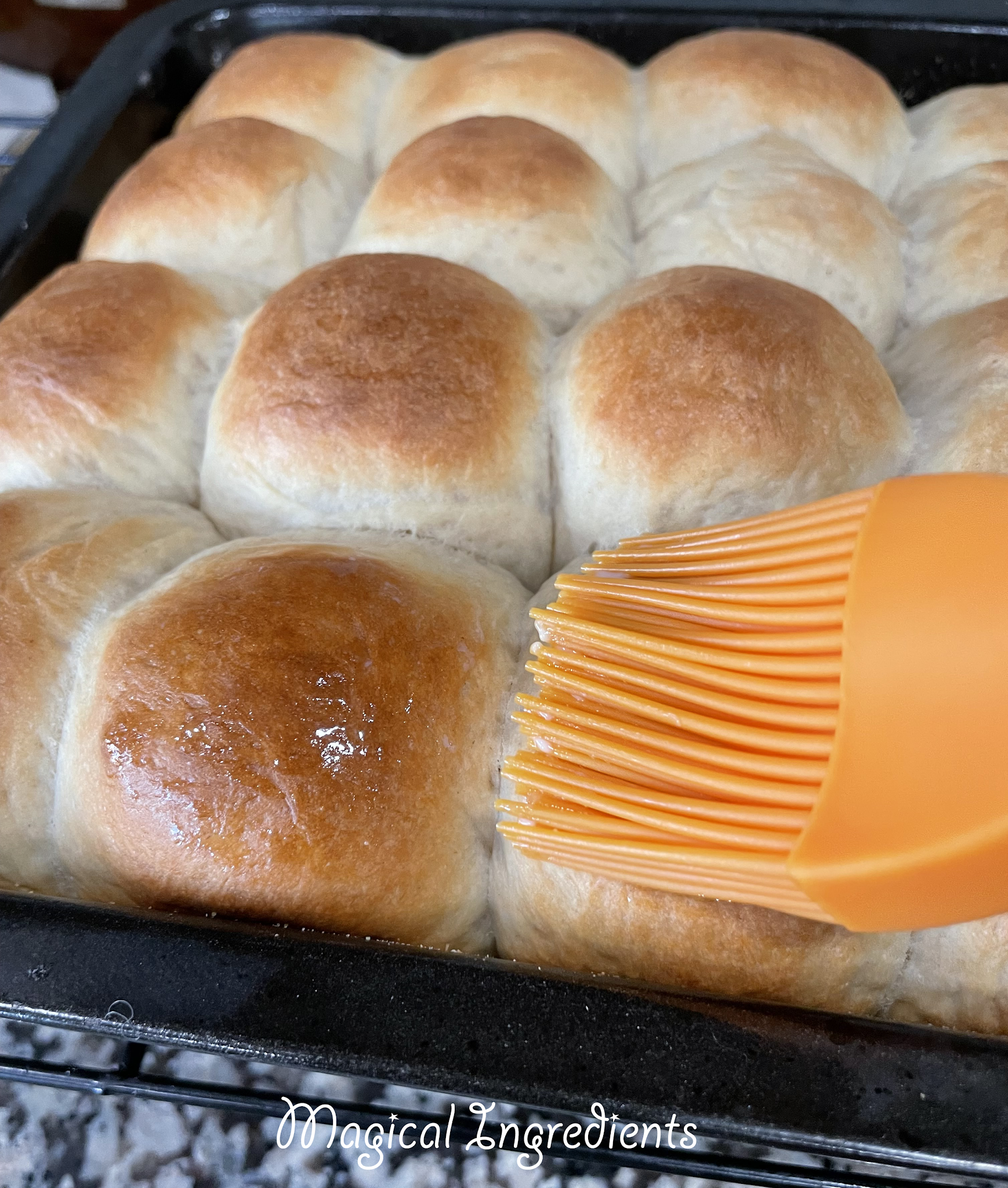 Apple Cider Pull Apart Rolls - Magical Ingredients