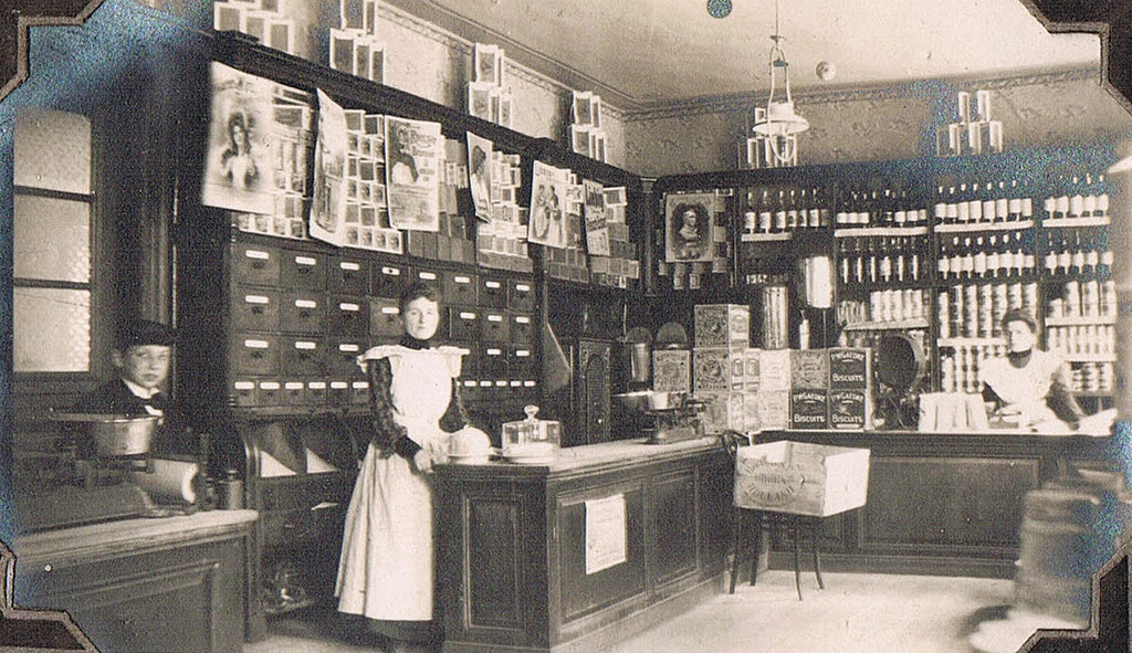 The history of shopping in the 1900s ~ vintage everyday