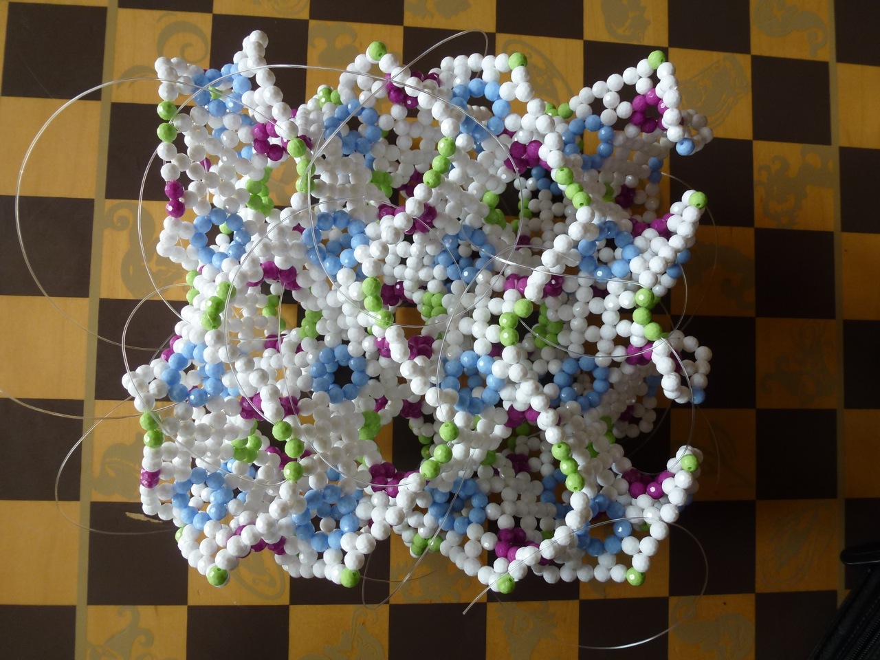 THE BEADED MOLECULES 串珠分子模型的美妙世界: September 2011