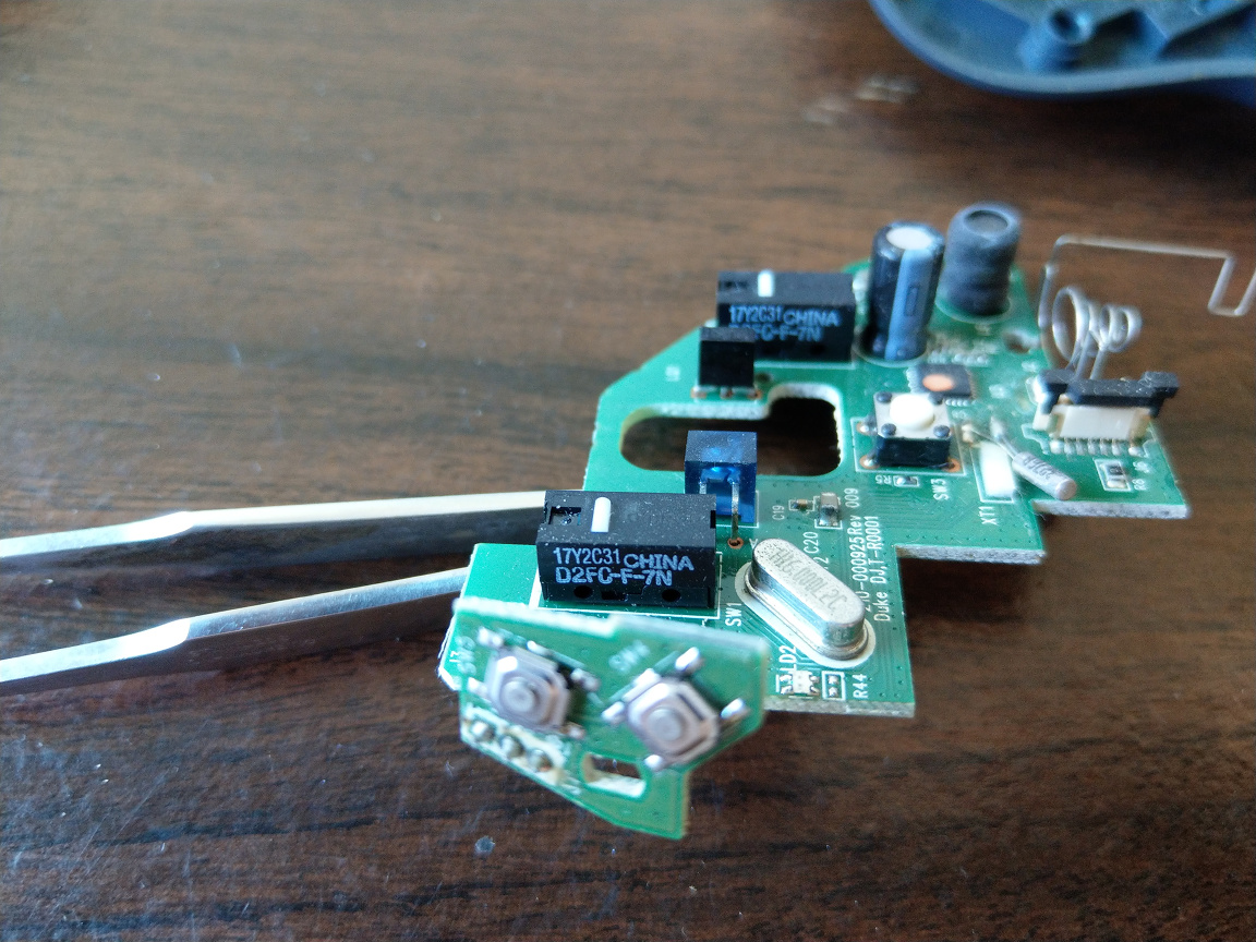 滑鼠 更換按鍵、拆解: 羅技 Logitech M570 無線軌跡球 滑鼠 拆解 & 按鍵更換 Zippy DF3-P1L0 微動開關 ...