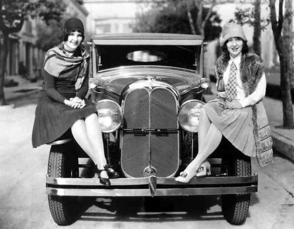 Demasiadas Noches: Flappers (EEUU)