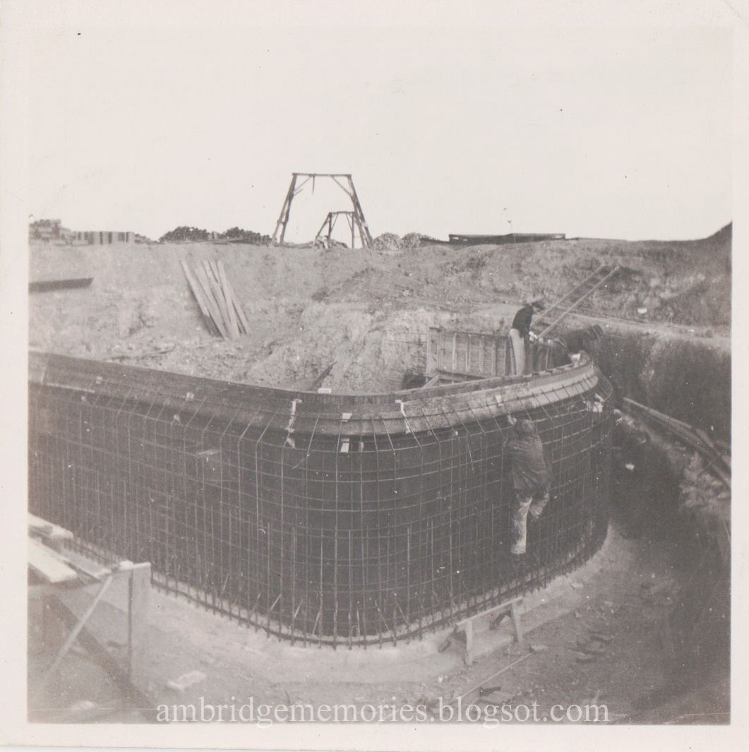 Ambridge Memories: Ambridge Borough Swimming Pool construction, 1939 ...
