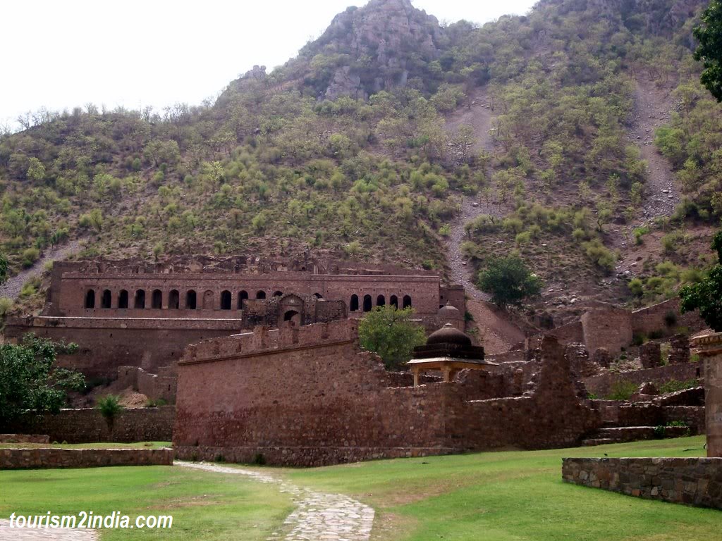 Bhanghar fort--THE MOST HAUNTED PLACE OF ASIA