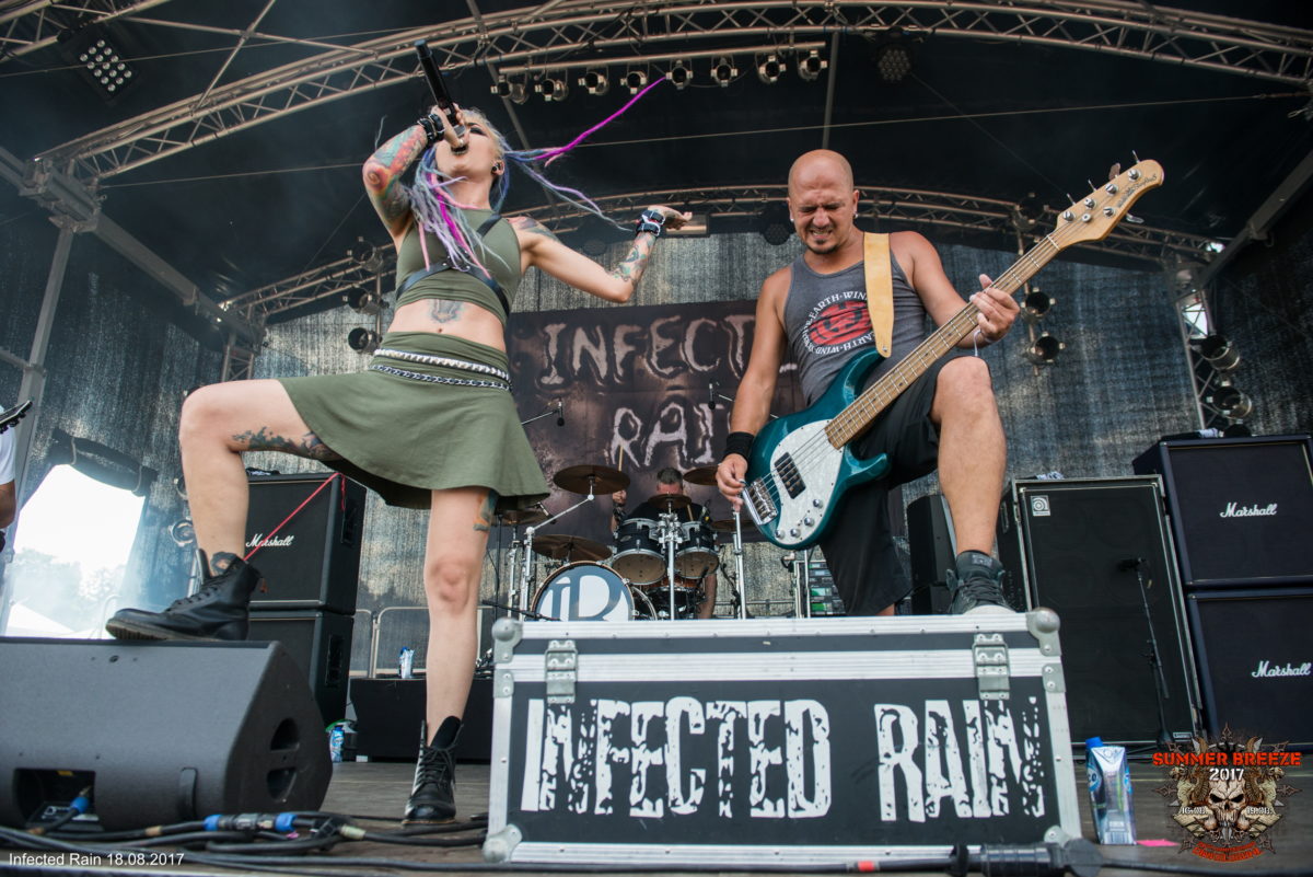 Plegarias en la Noche: Infected Rain