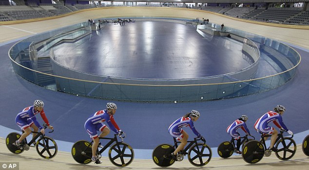 Olympic Cycling Track Fans: 6 Days Track Cycling