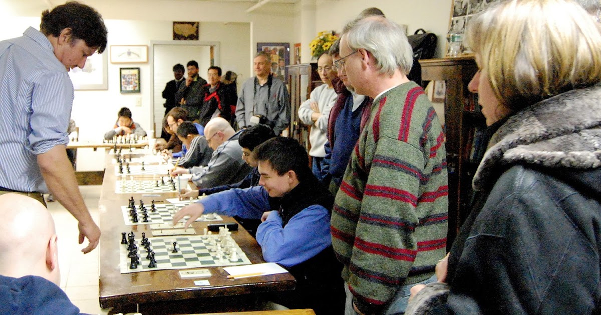 Boylston Chess Club Weblog: GM Larry Christiansen Simul Monday, Aug 12