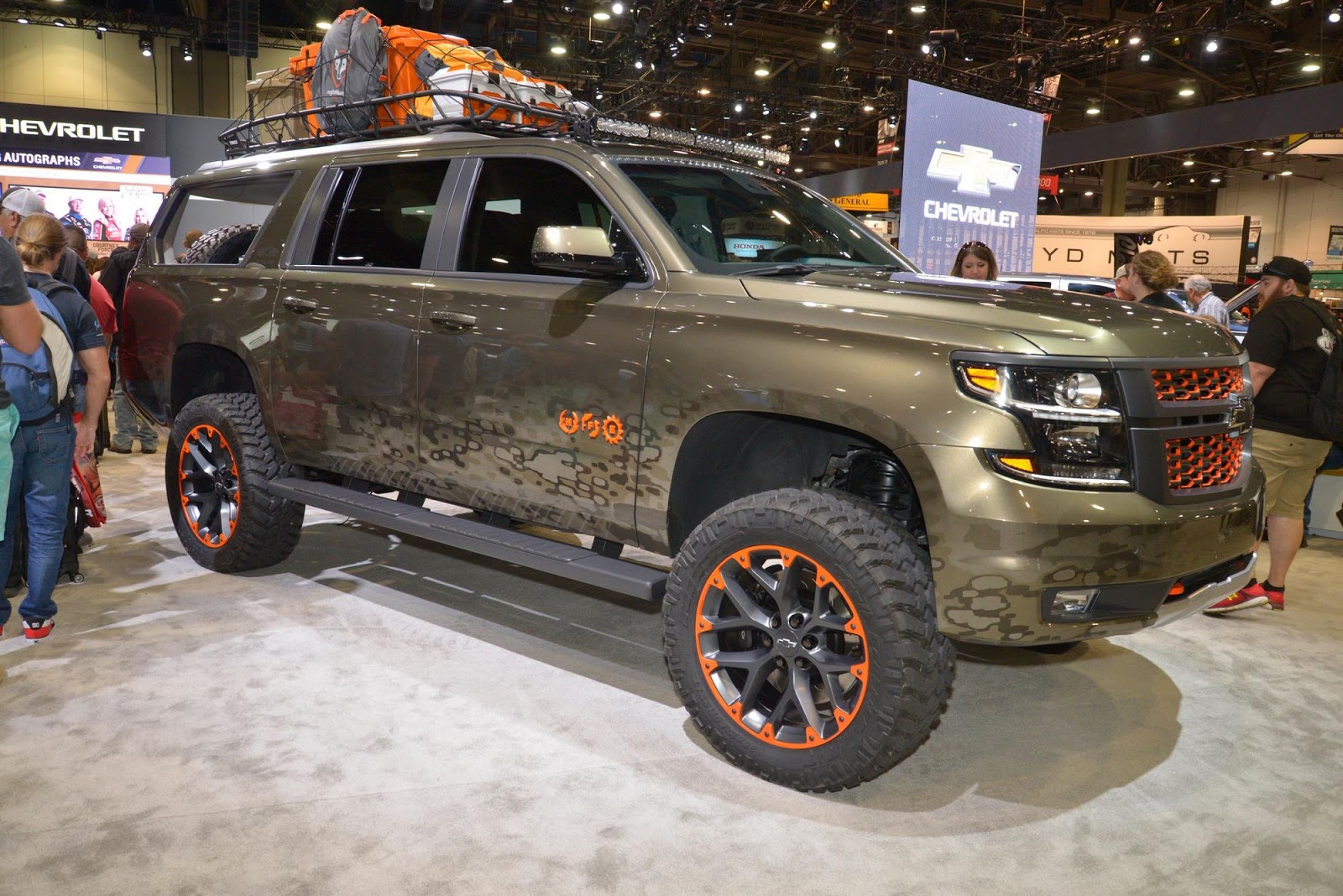 Chevrolet's SEMA Booth Turns Heads In Las Vegas - car news