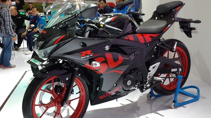 Jual Kredit Motor Suzuki GSX-R150 TITAN BLACK Keyless 2019 ...