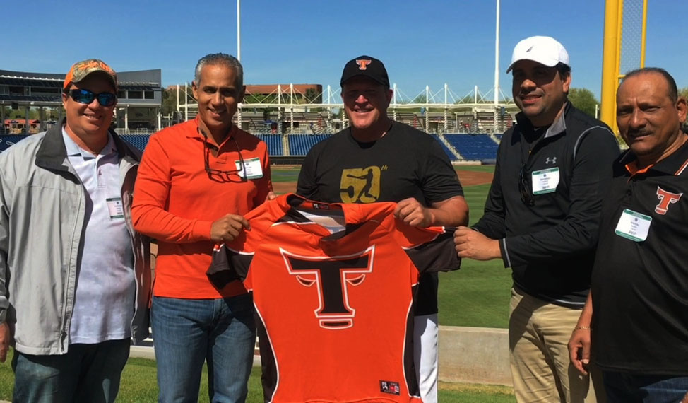 LO QUE PASO HOY: Toros nombran a Pat Murphy como manager