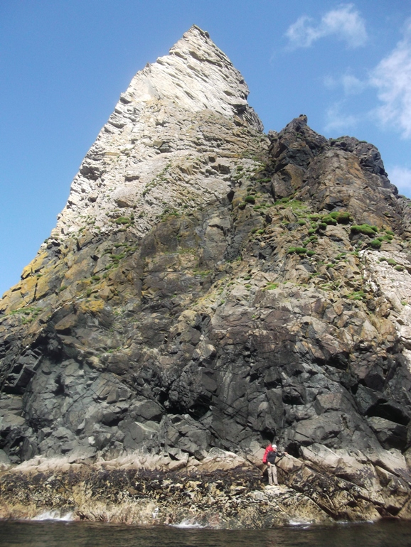 Donegal Rock Climbing. Unique Ascent: Irish Sea Stacks. Cnoc na Mara