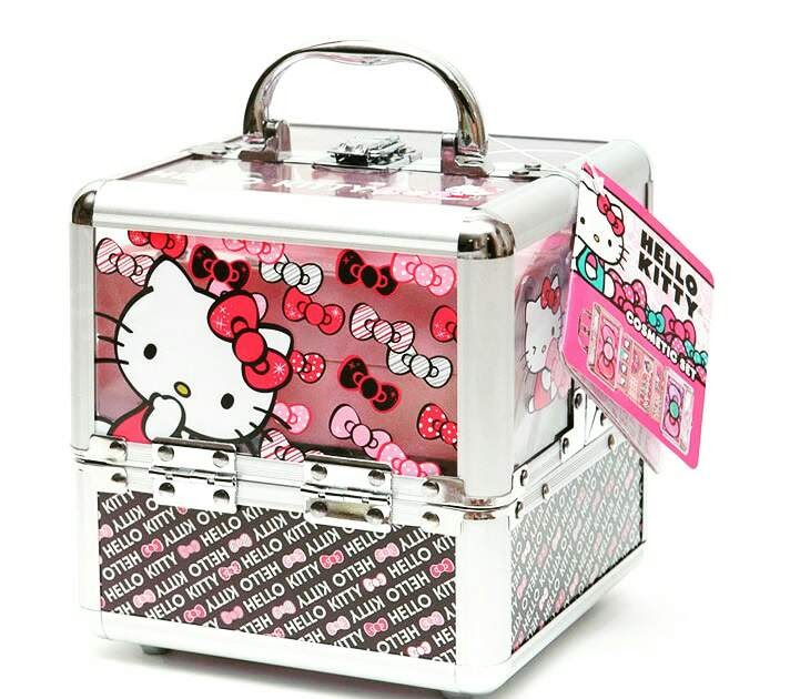 Hello Kitty makeup set