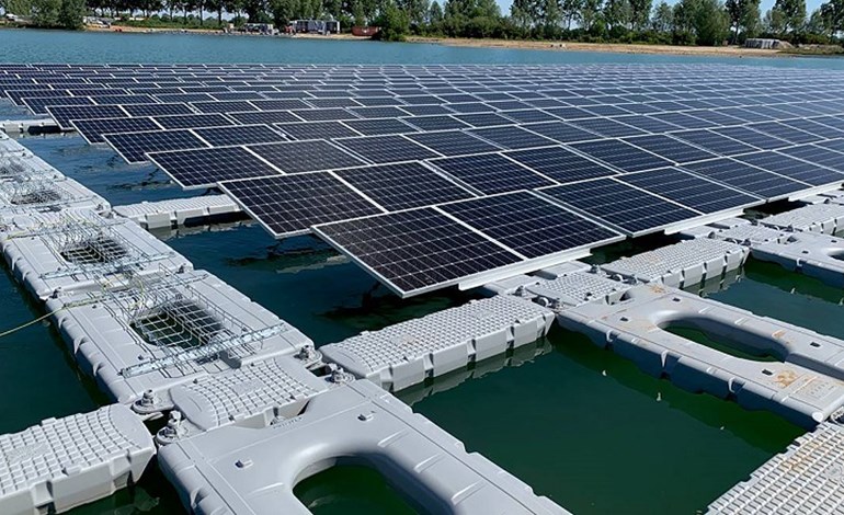 World's Largest Floating Solar Power Plant