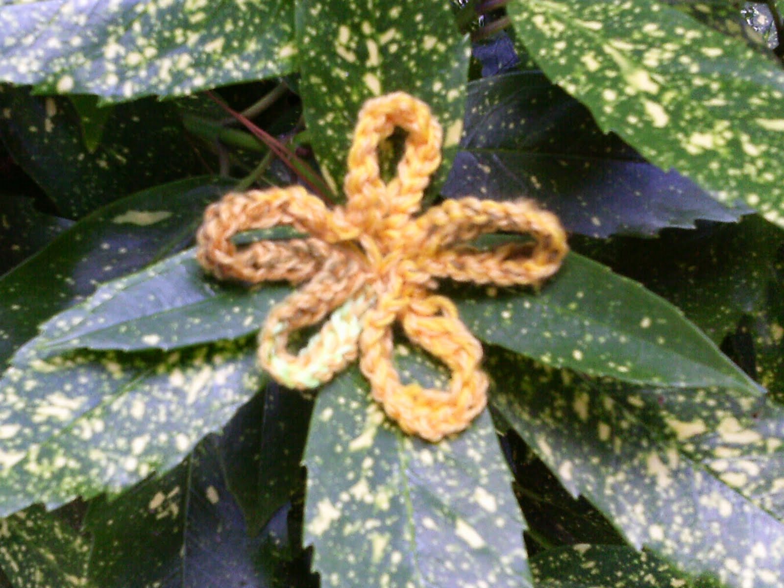 The Handmade Homemaker: Craft Flower Power Posy Pattern