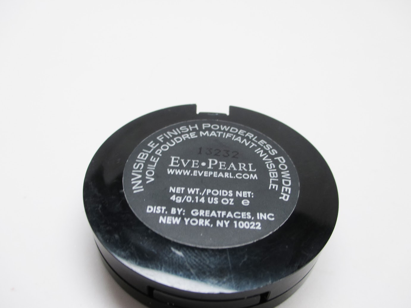 Product Review: Eve Pearl Invisible Finish Powderless Powder | Makeup ...