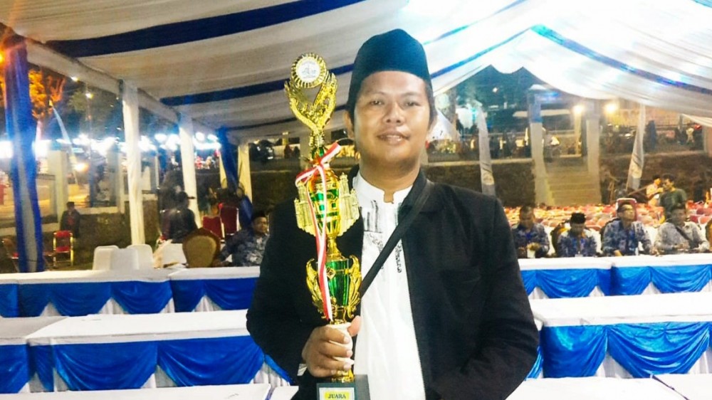 Fathur Rahman: Juara Tafsir Indonesia yang Lolos Jadi Imam Masjid di ...