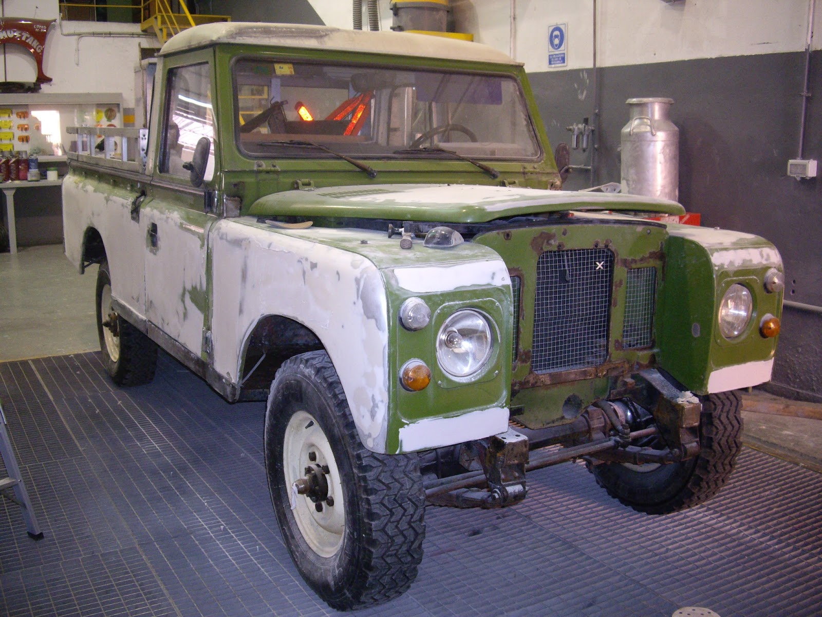 MOTORÓN: - Land Rover - Restauración