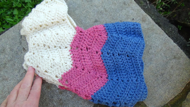 My Ripple Crochet Cardigan. super easy seamless pattern! | Merry Mary ...