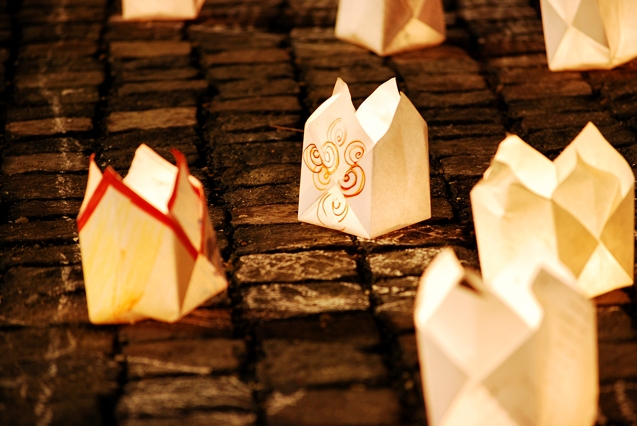 Gyávol Roland Photography: Paper light