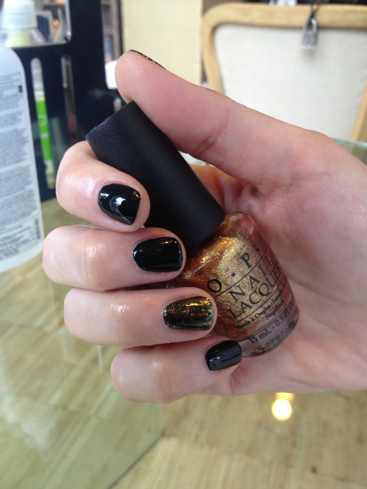 My Make Up Compulsion: NOTD- MANICURA DE HOY: OPI Lady in Black - OPI ...