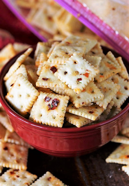 Fire Crackers! (Super Easy Seasoned Saltines) | The Kitchen is My ...