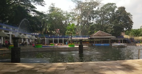 PEMANDIAN WENDIT, MALANG - Dons Travel