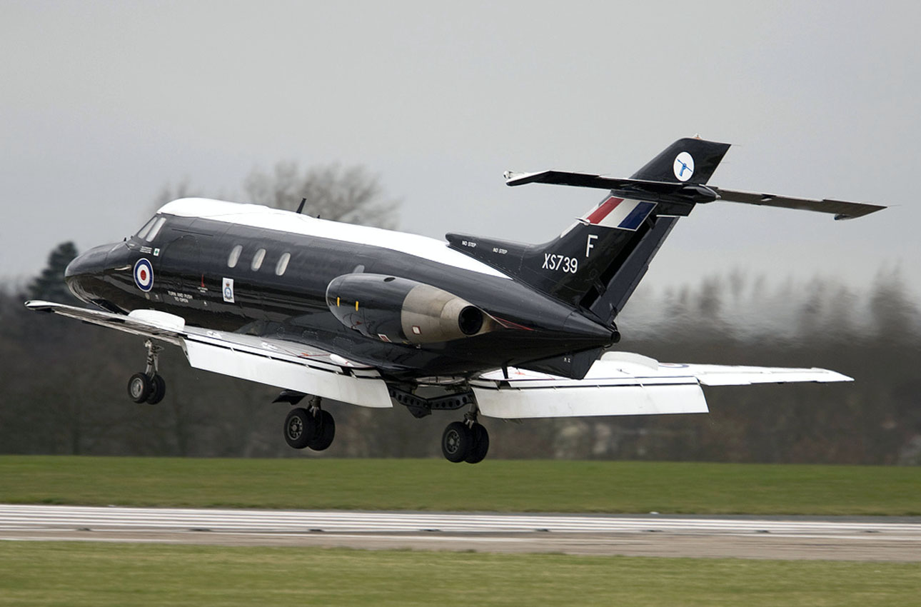 nhungdoicanh: de Havilland DH-125 / Hawker Siddeley HS-125 / BAe 125