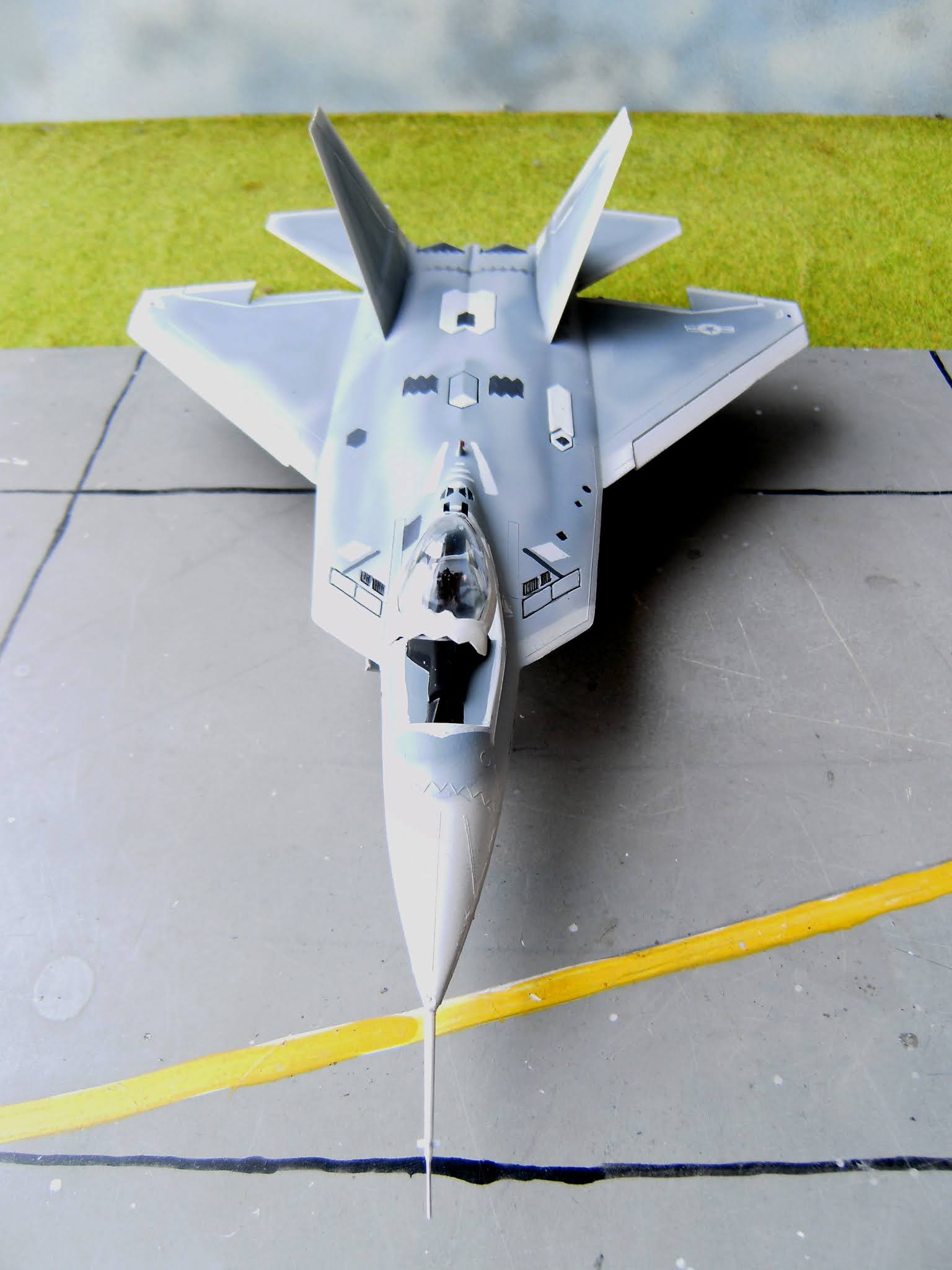 Happyscale-Modellbau: Lockheed Martin F-22 Raptor - Revell 1/72