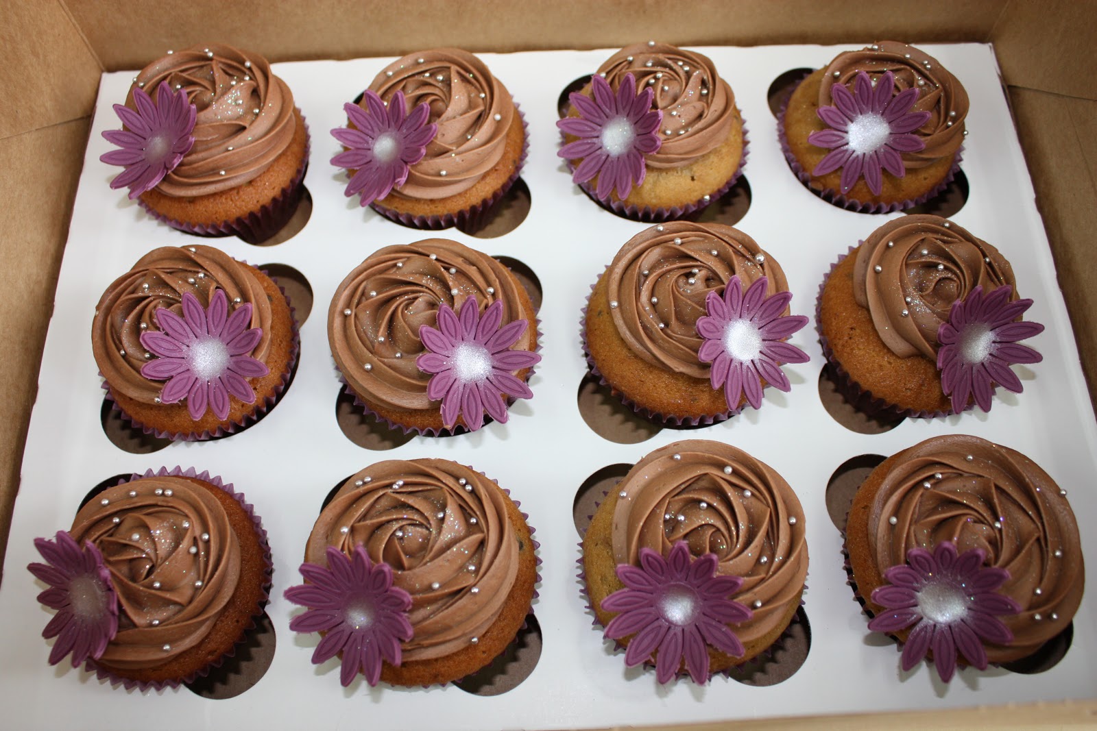 Topping Cupcakes: Cupcakes de Frutas Silvestres con Chocolate