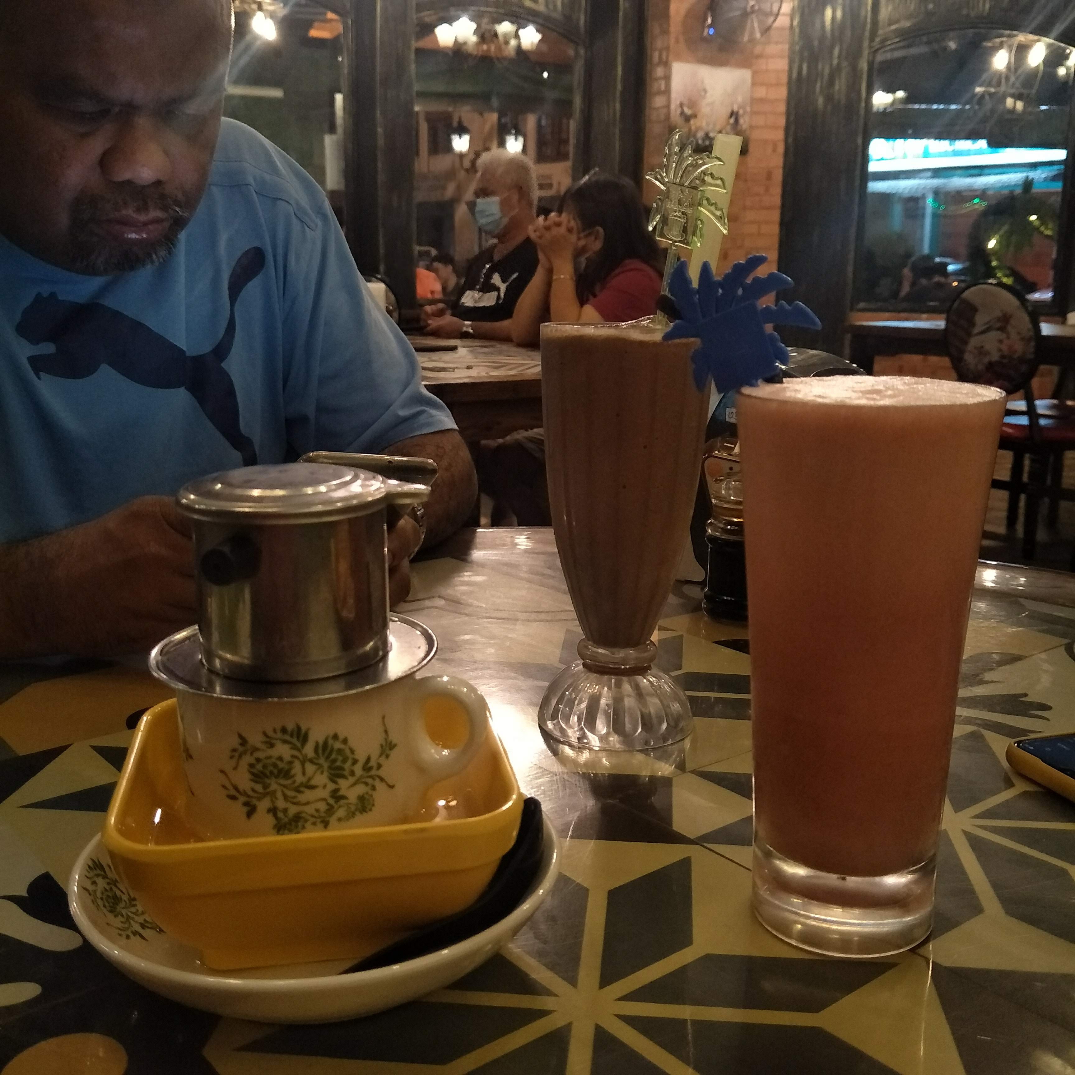 MAKAN DI THIRD JUNCTION CAFE