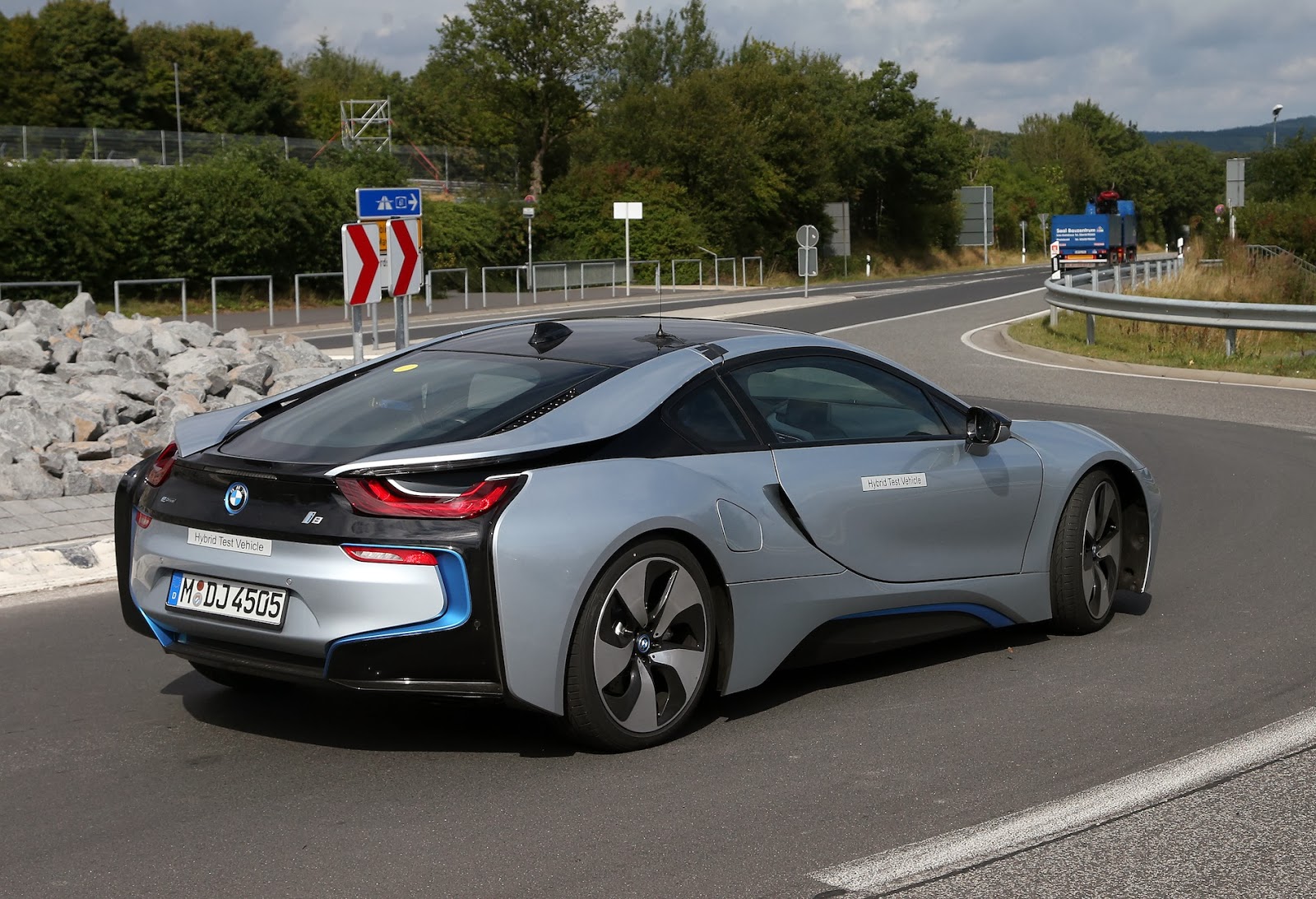 Town+Country BMW | MINI Markham Blog: Iconic Silver BMW i8 Spotted