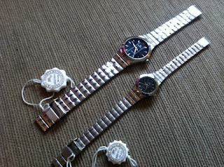 Watch and Camera: Mema 1298