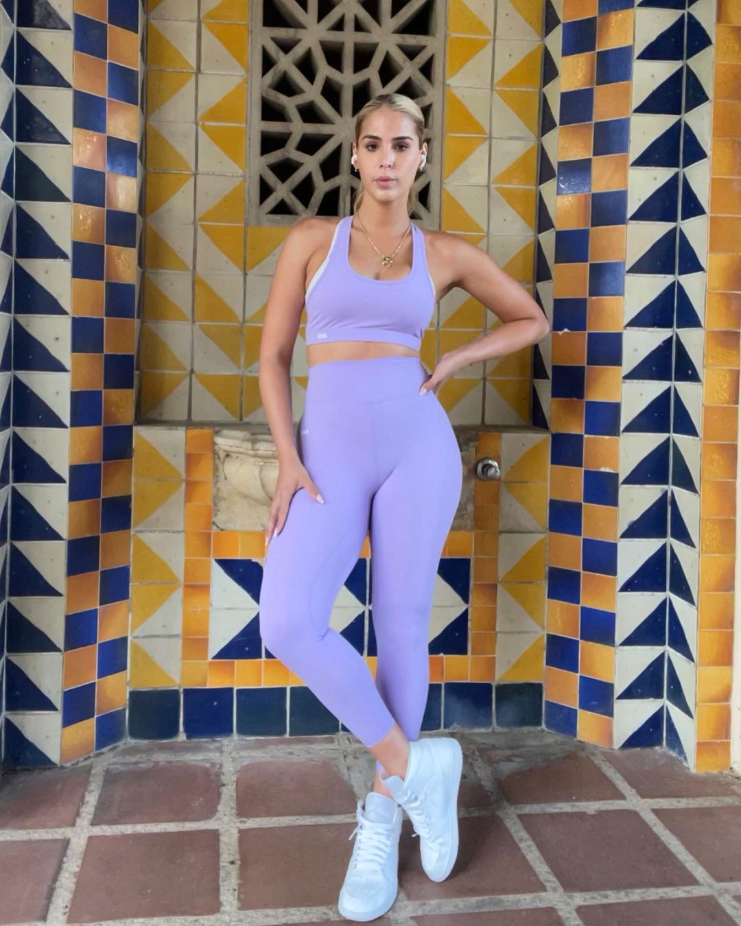 Carmen Carrera – Most Beautiful Transgender Women's Gym Leggings - TG ...