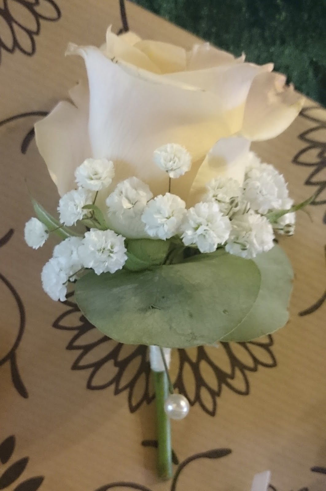 Peach roses and gyp wedding - WEDDING FLOWERS