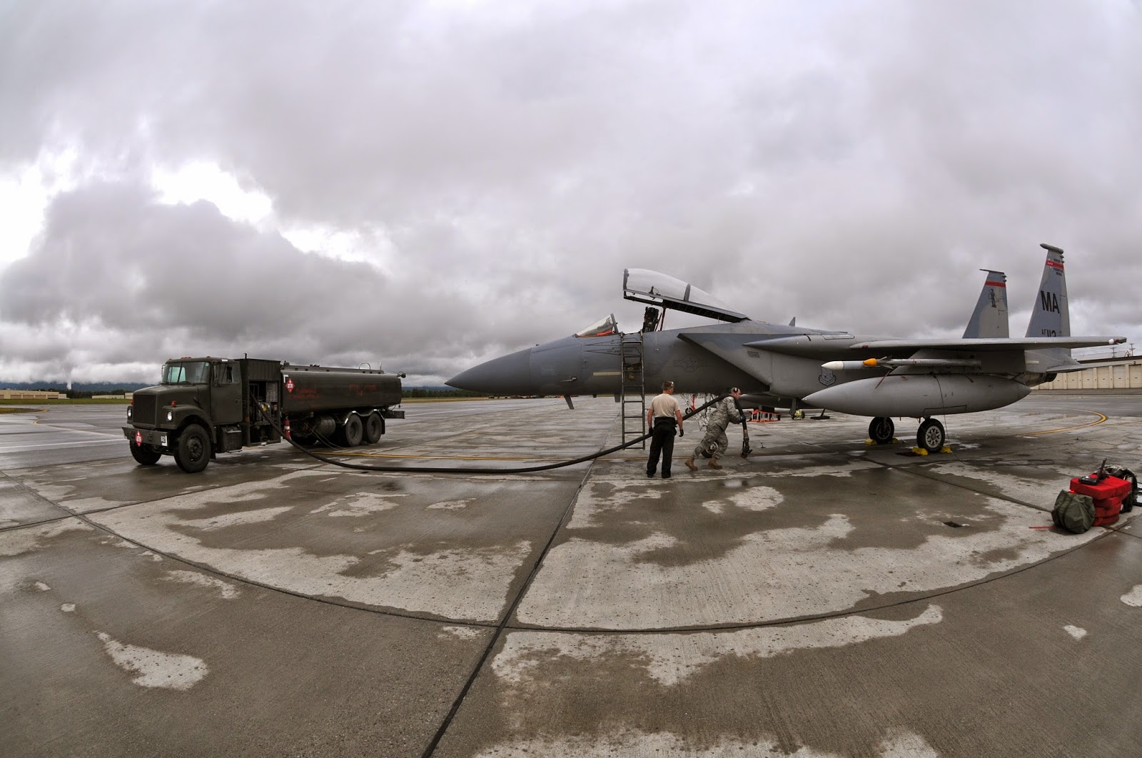 DCNewsroom: Pilot fatally injured in F-15 crash