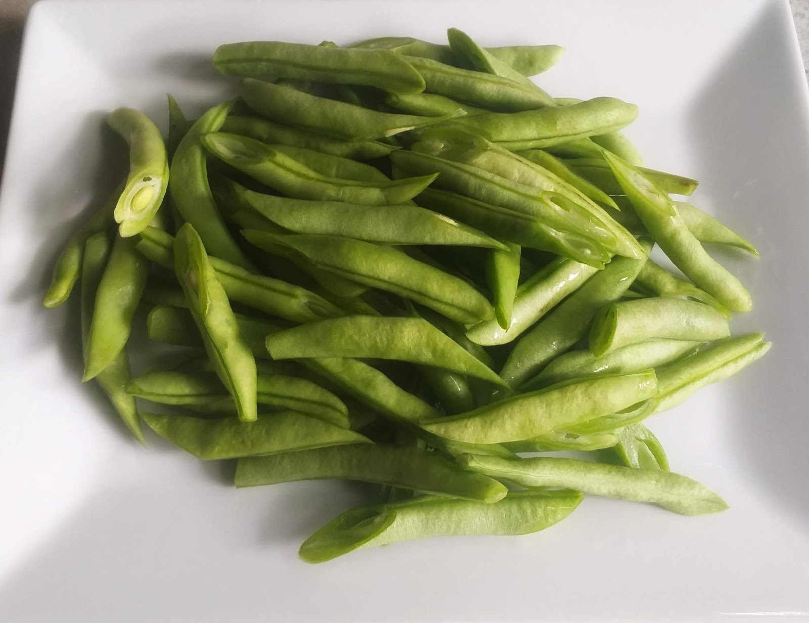 Ginisang Bitsuelas (Green Beans Stir Fry)