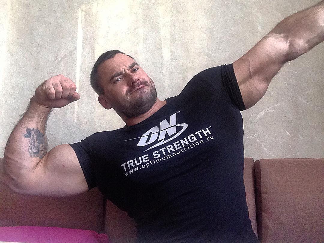 Muscle Lover: Russian Classic Physique bodybuilder Mikhail Maslov