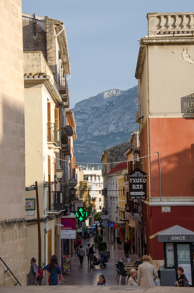 Andre and Wendy: Market day in Old Town and visit to Denia